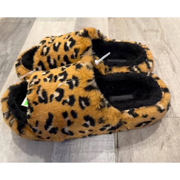 CROCS | Shoes | Nwt Crocs Classic Slide Sandals Sz M9w1 Brown Leopard ...